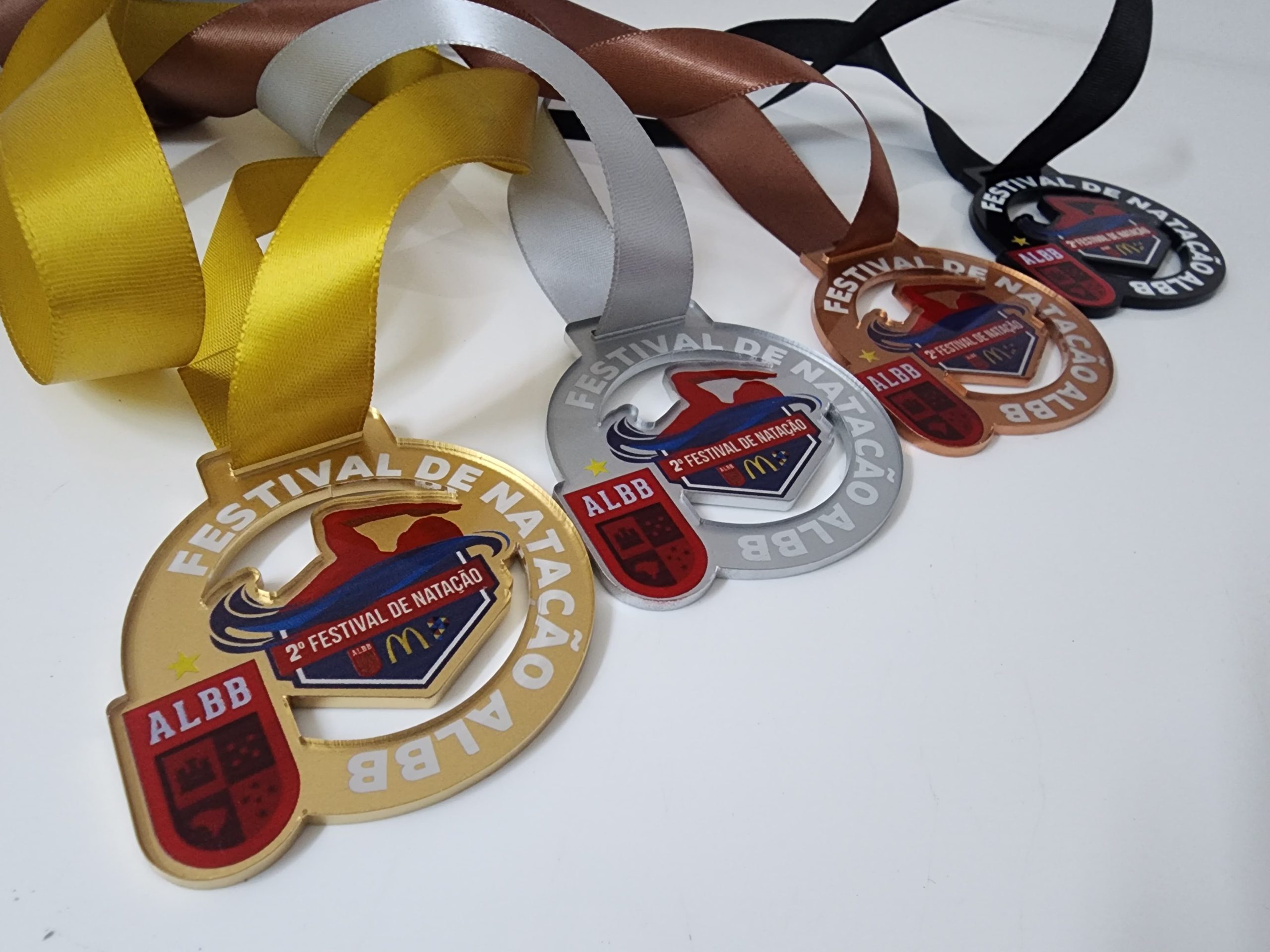 Medalha em Acrílico com Impressão UV e Fita Simples - FM TROFÉUS ...